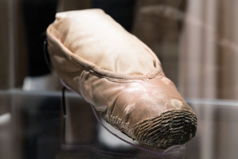 Know Your Product: The History of Pointe Shoes – Dance Retailer News